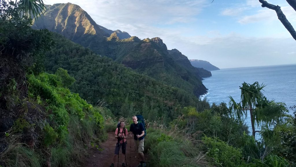 Backpacking the Kalalau Trail at the Nā Pali Coast in Kauai – blake runs